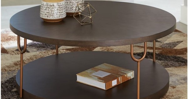 T185-8 - Brazburn Table de Cocktail Ronde - Brun Foncé/Or par Ashley ...